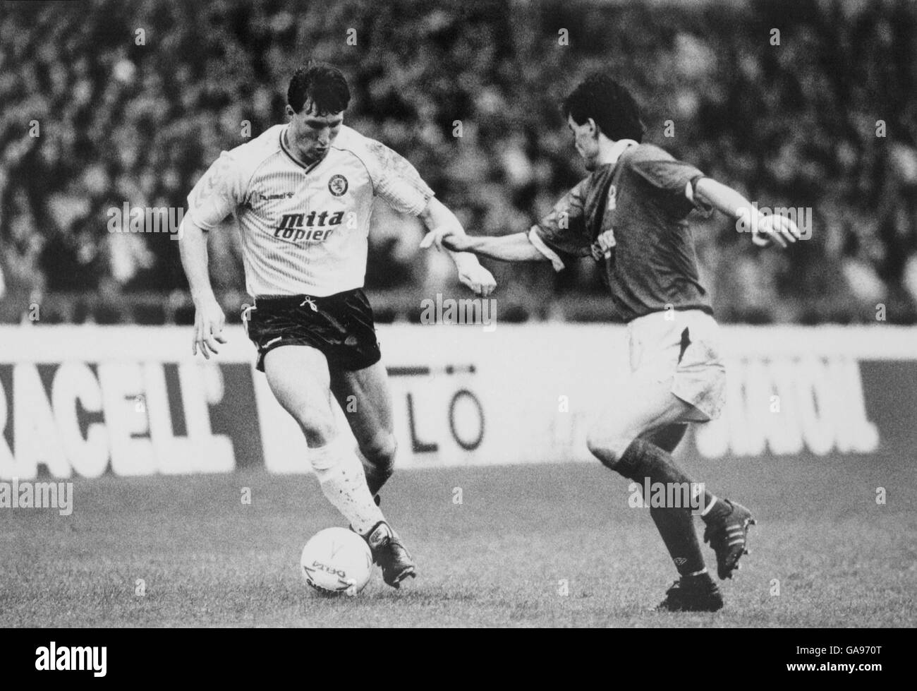 Aston villas alan mcinally takes on nottingham forests steve hodge hi ...