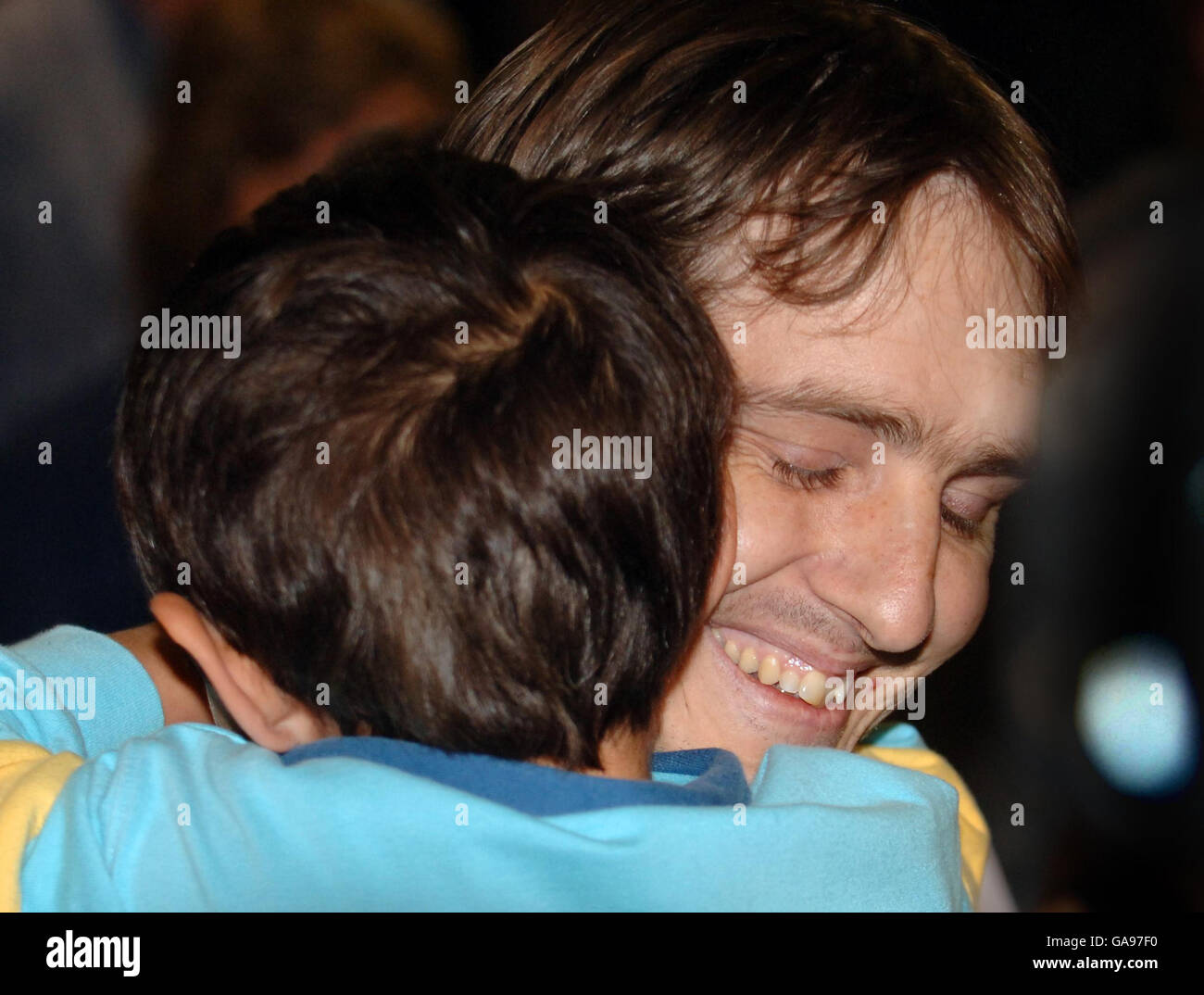 Crime drugs hugging smiling hi-res stock photography and images - Alamy