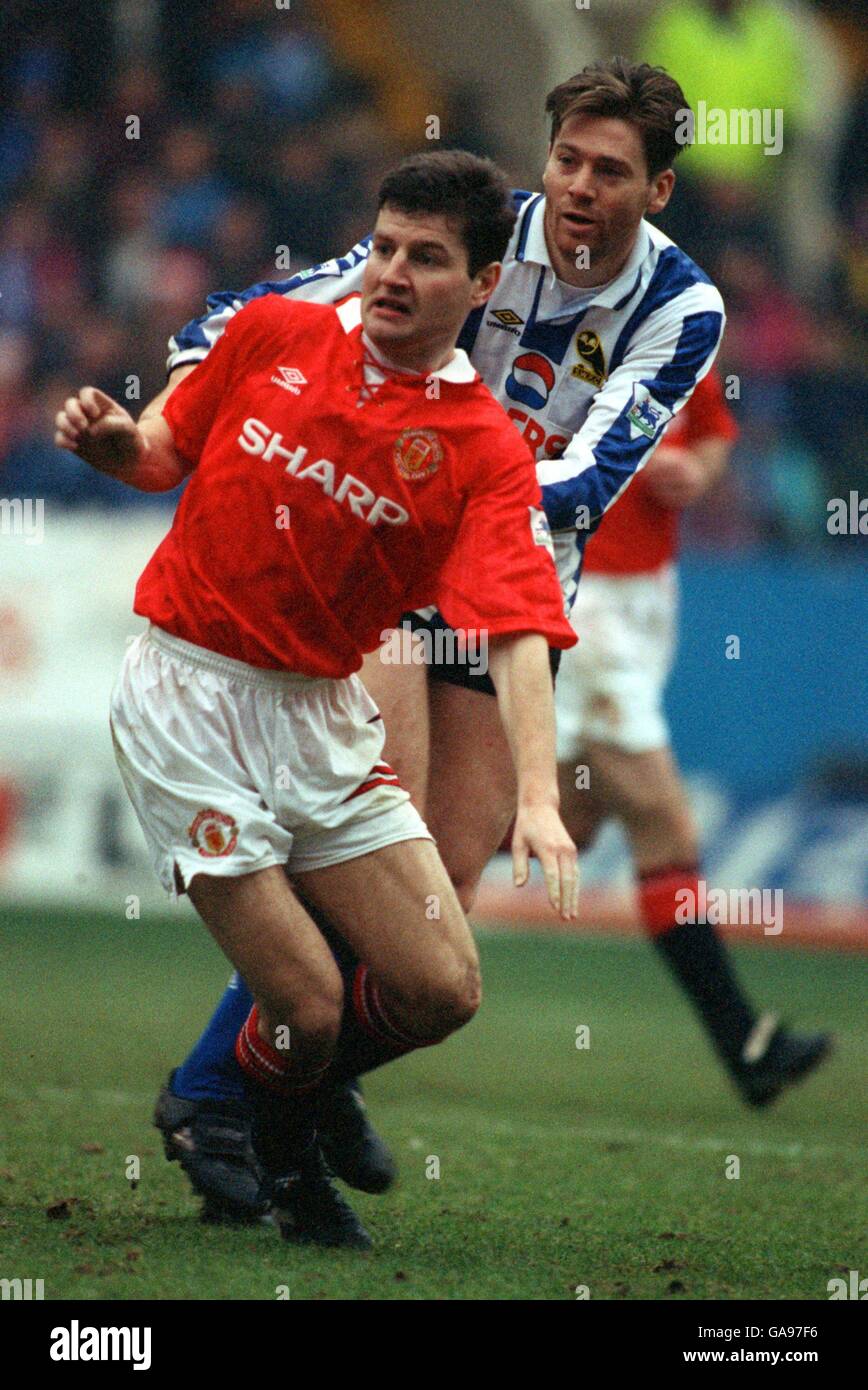 Chris waddle sheffield wednesday hi-res stock photography and images ...