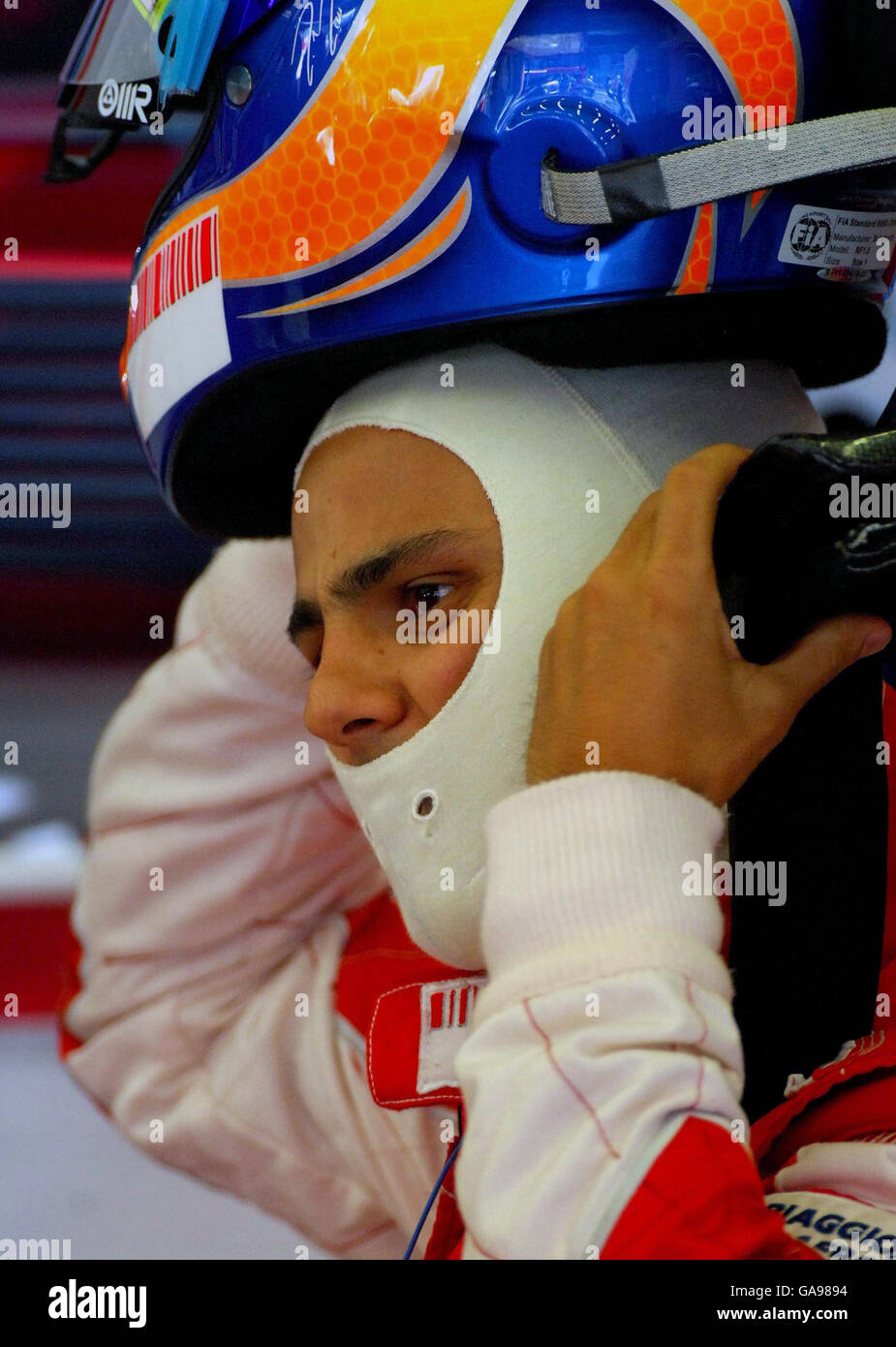 F1 headshot head shot portrait wearing helmet hi-res stock photography ...