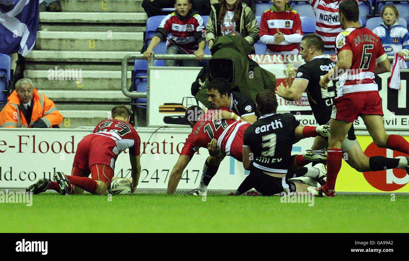 Rugby League - Engage Super League - Wigan Warriors v St Helens - JJB ...