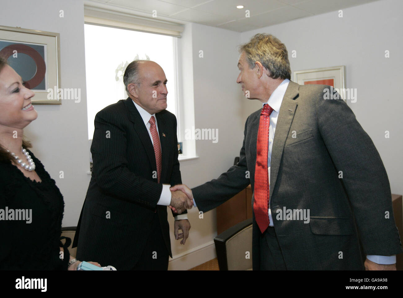 Rudy Giuliani, left, former mayor of New York and candidate for the ...