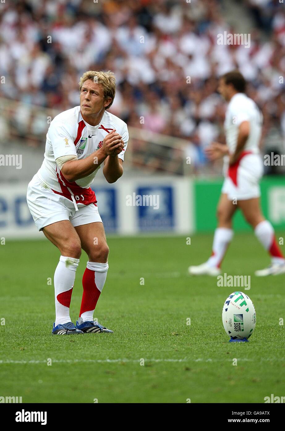 Jonny Wilkinson Kicking