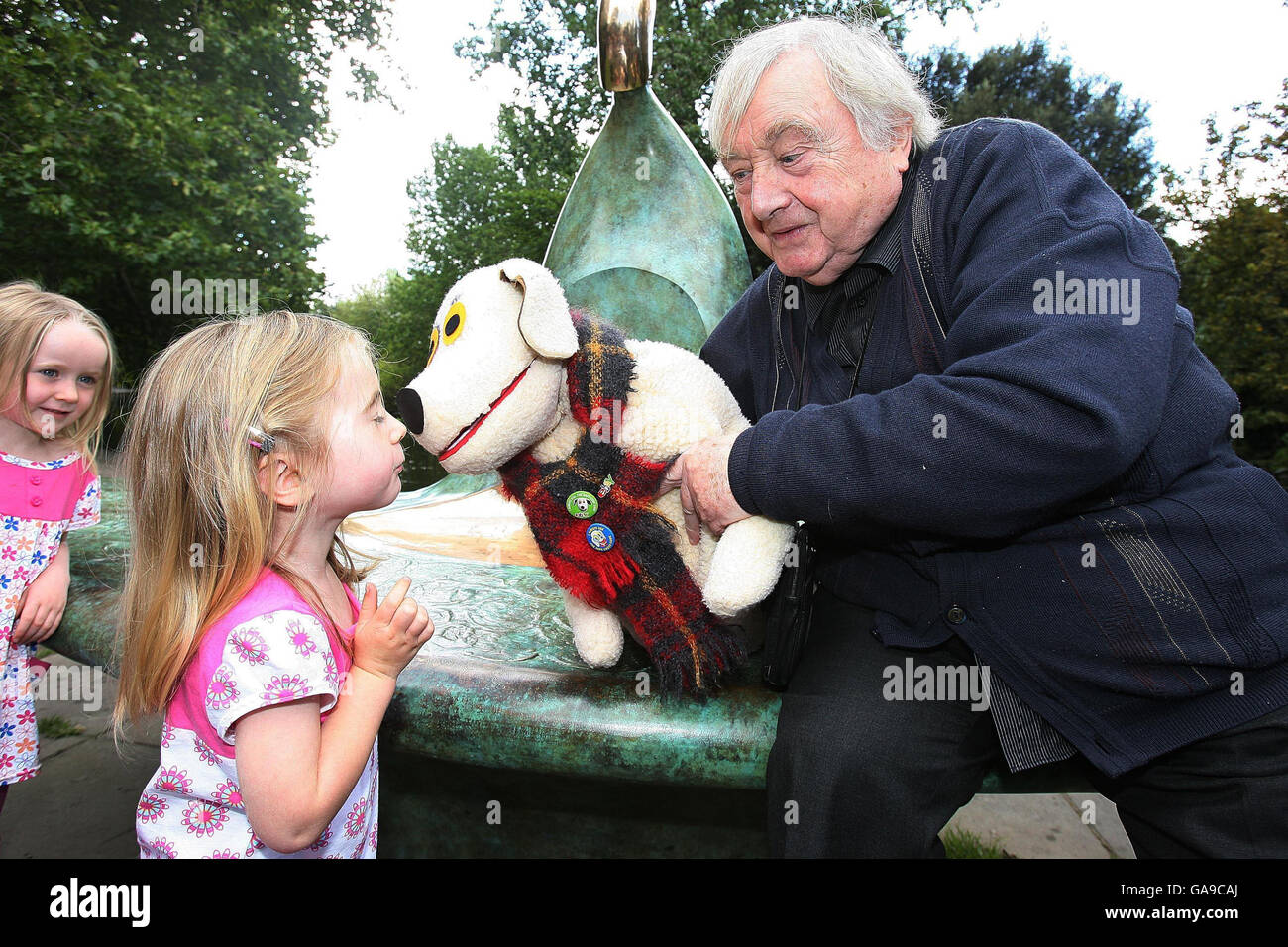 Ireland's most famous puppeteer Eugene Lambert in St. Stephen's Green ...