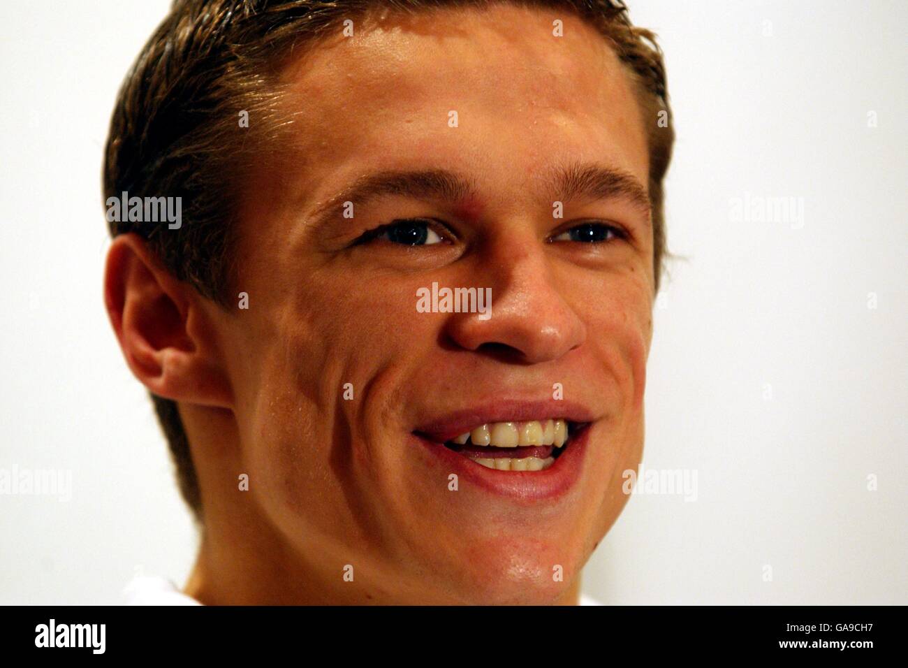 Rugby england caps hi-res stock photography and images - Alamy