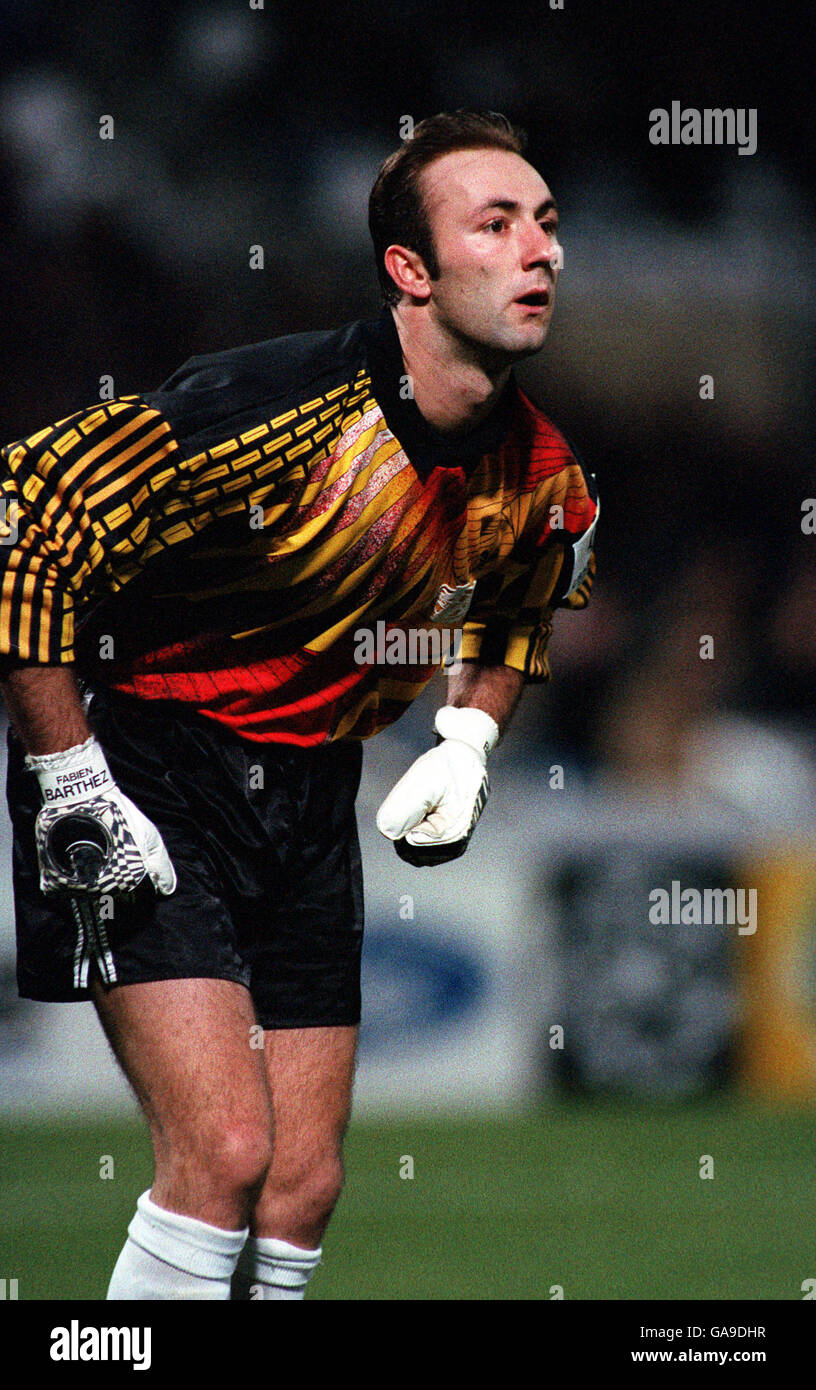 FABIEN BARTHEZ (goalkeeper) OLYMPIQUE DE MARSEILLE OLYMPIQUE DE ...