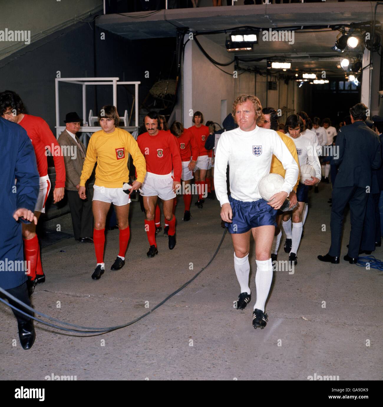 Wales captain Mike England (far l), alongside England captain Bobby ...