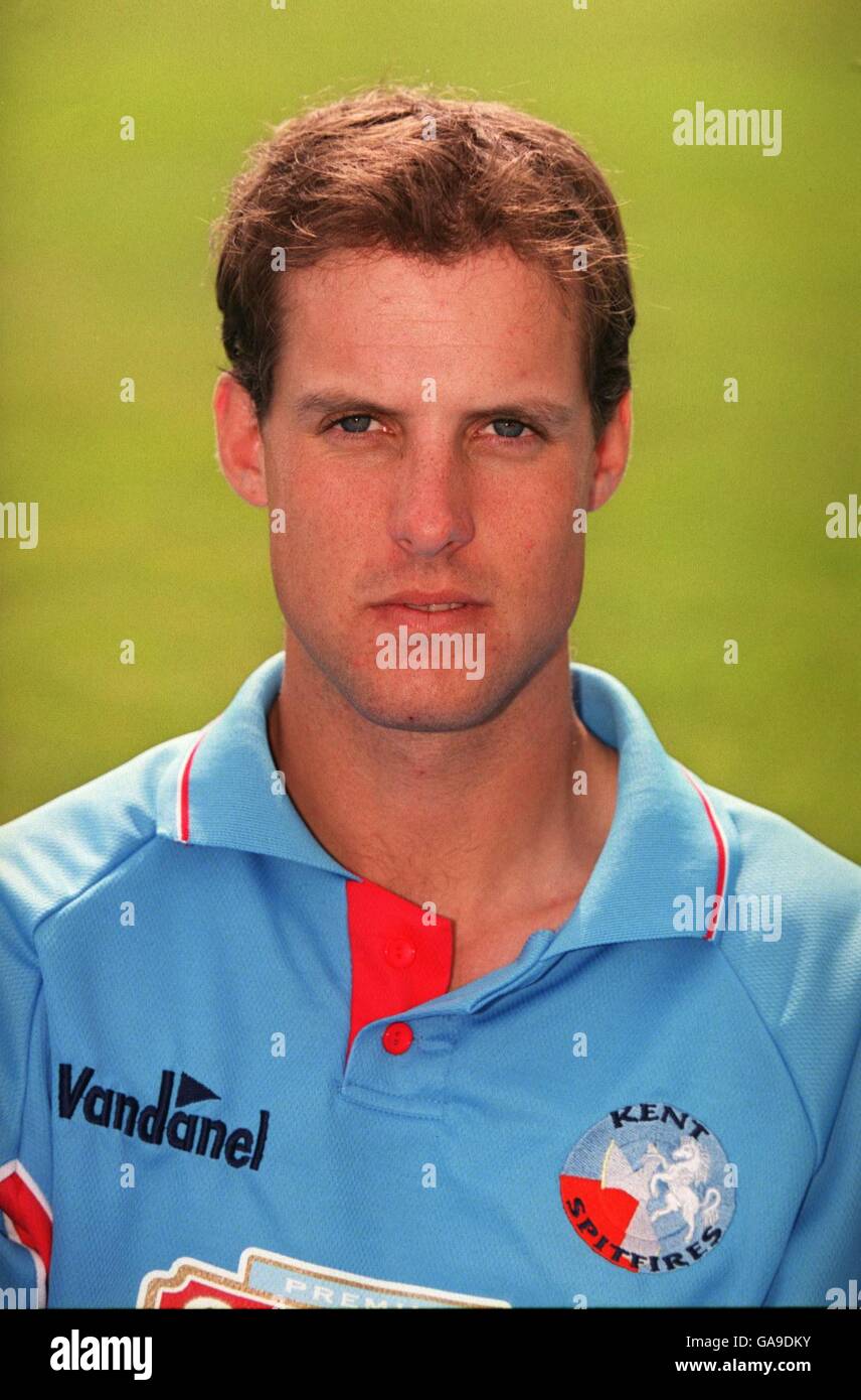 Ed smith kent cricket hi-res stock photography and images - Alamy