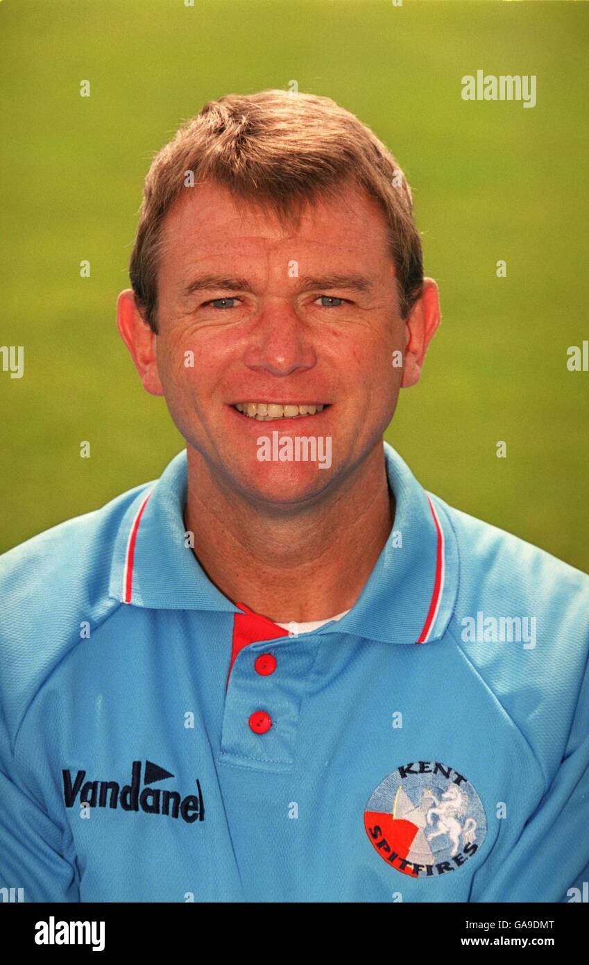 Alan wells cricket hi-res stock photography and images - Alamy