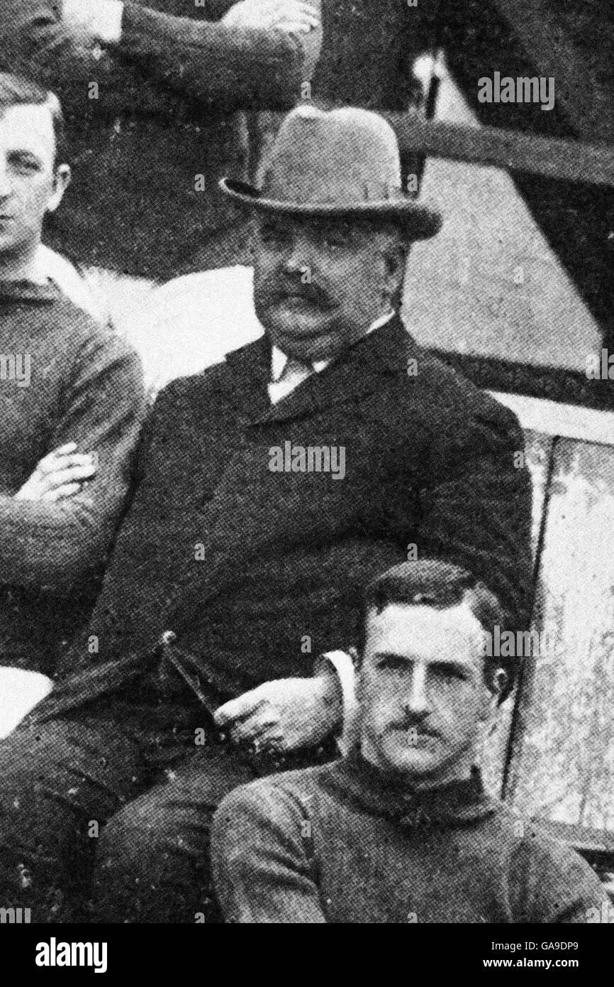 The liverpool manager Black and White Stock Photos & Images - Alamy