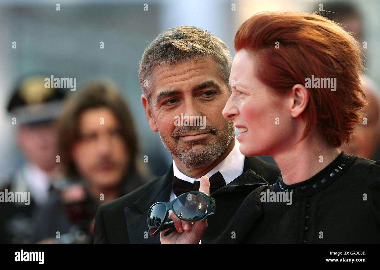 Michael clayton tilda swinton hi-res stock photography and images - Alamy