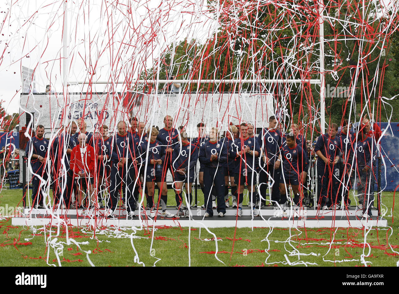 The England team wave to the fans follwing the O2 Scrum In The Park day ...