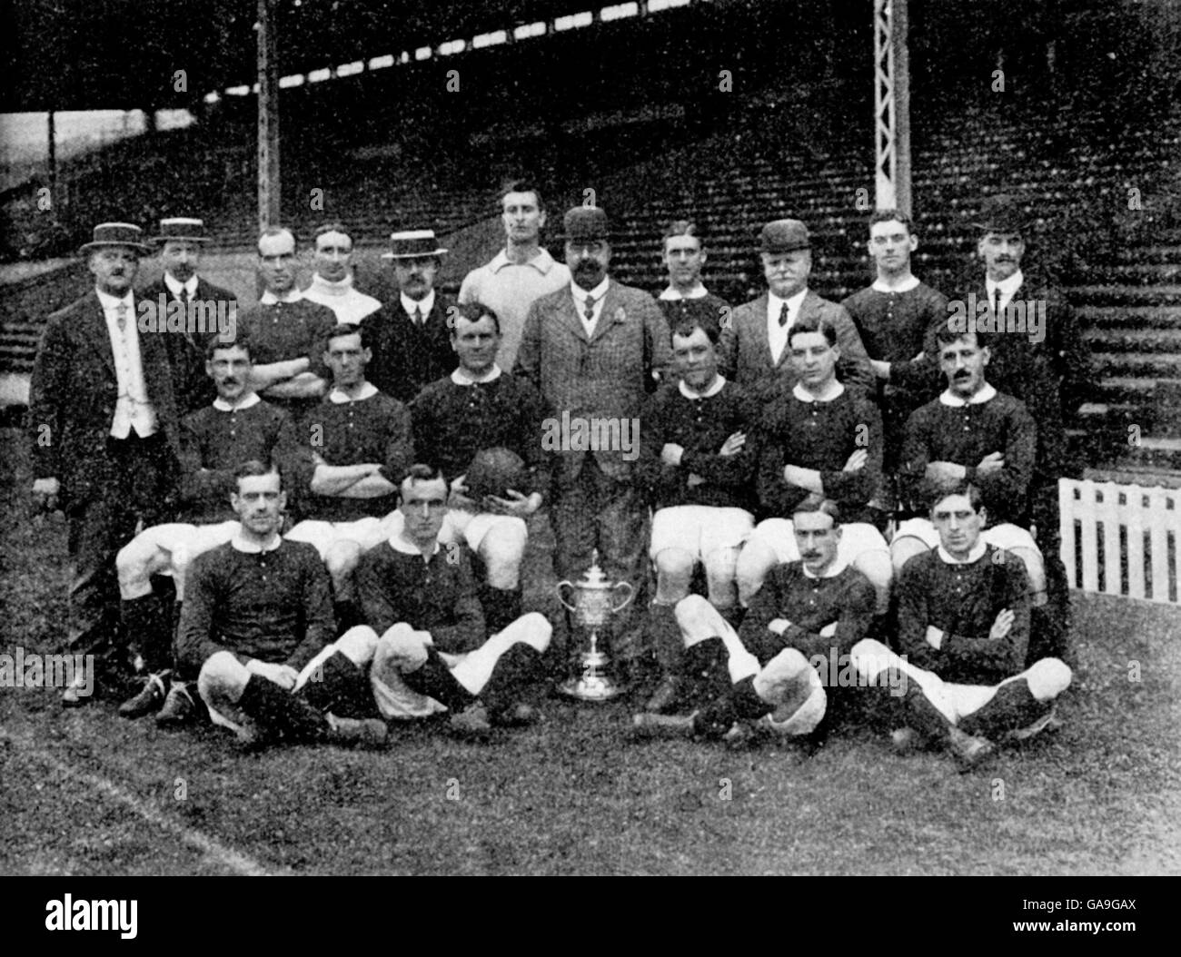 The Manchester United team photographed with the FA Cup they won the ...