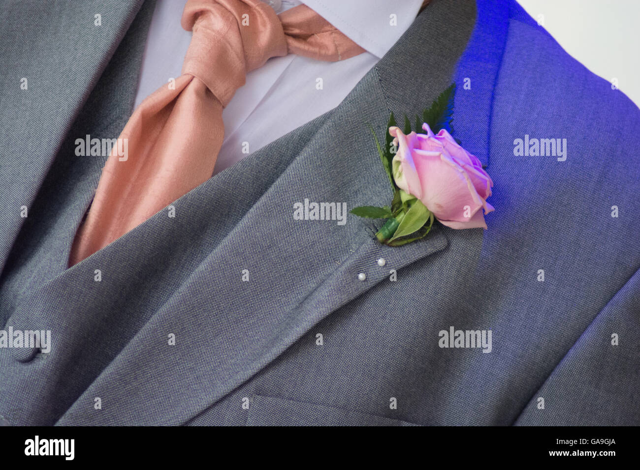 Best man buttonhole hi-res stock photography and images - Alamy