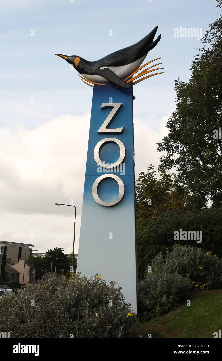Edinburgh zoo entrance hi-res stock photography and images - Alamy
