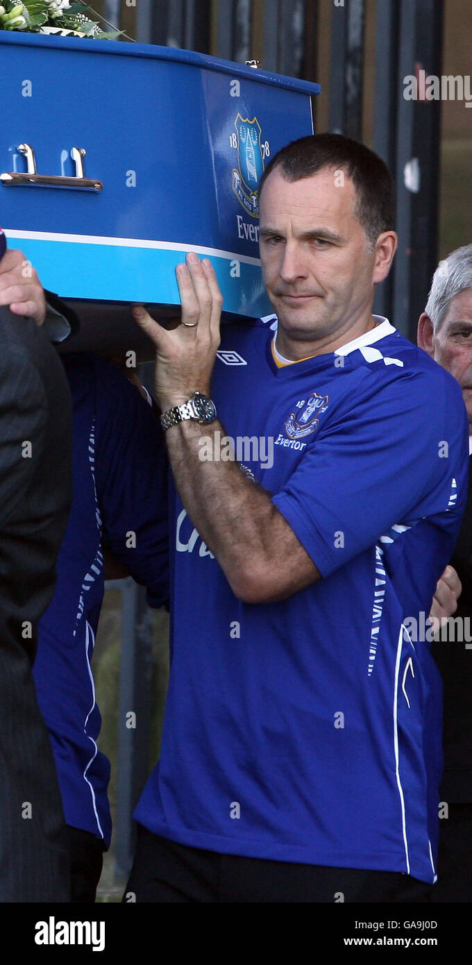 Rhys jones funeral hi-res stock photography and images - Alamy