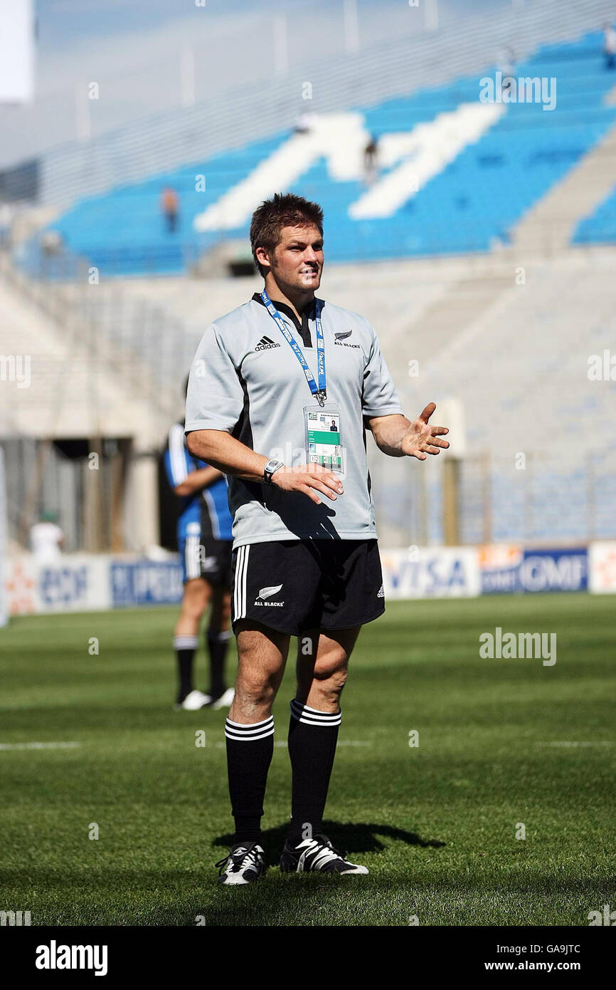 New zealands captain richard mccaw training session stade velodrome hi ...