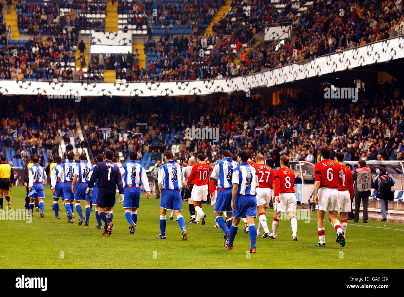 Teams walk out hi-res stock photography and images - Alamy