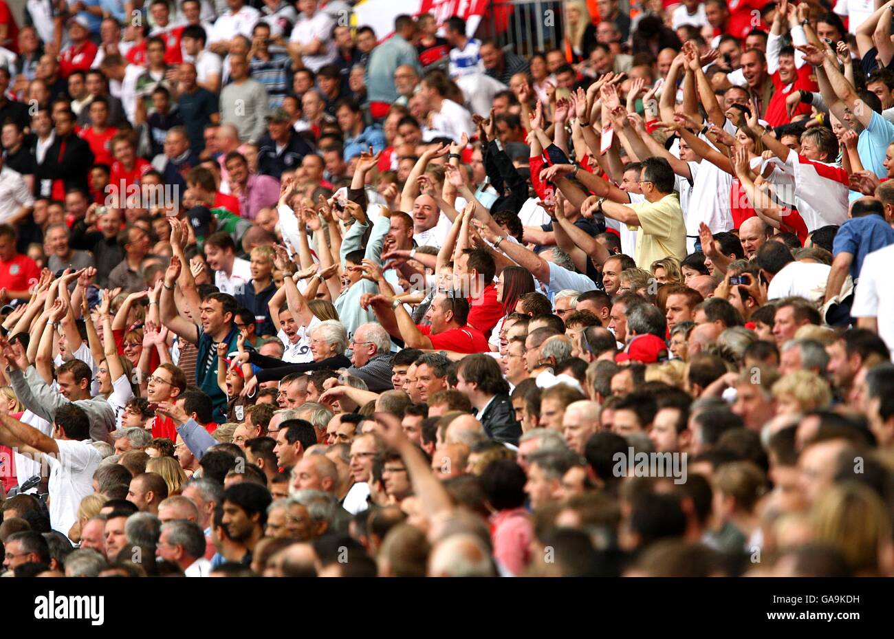 England israel general soccer hi-res stock photography and images - Alamy