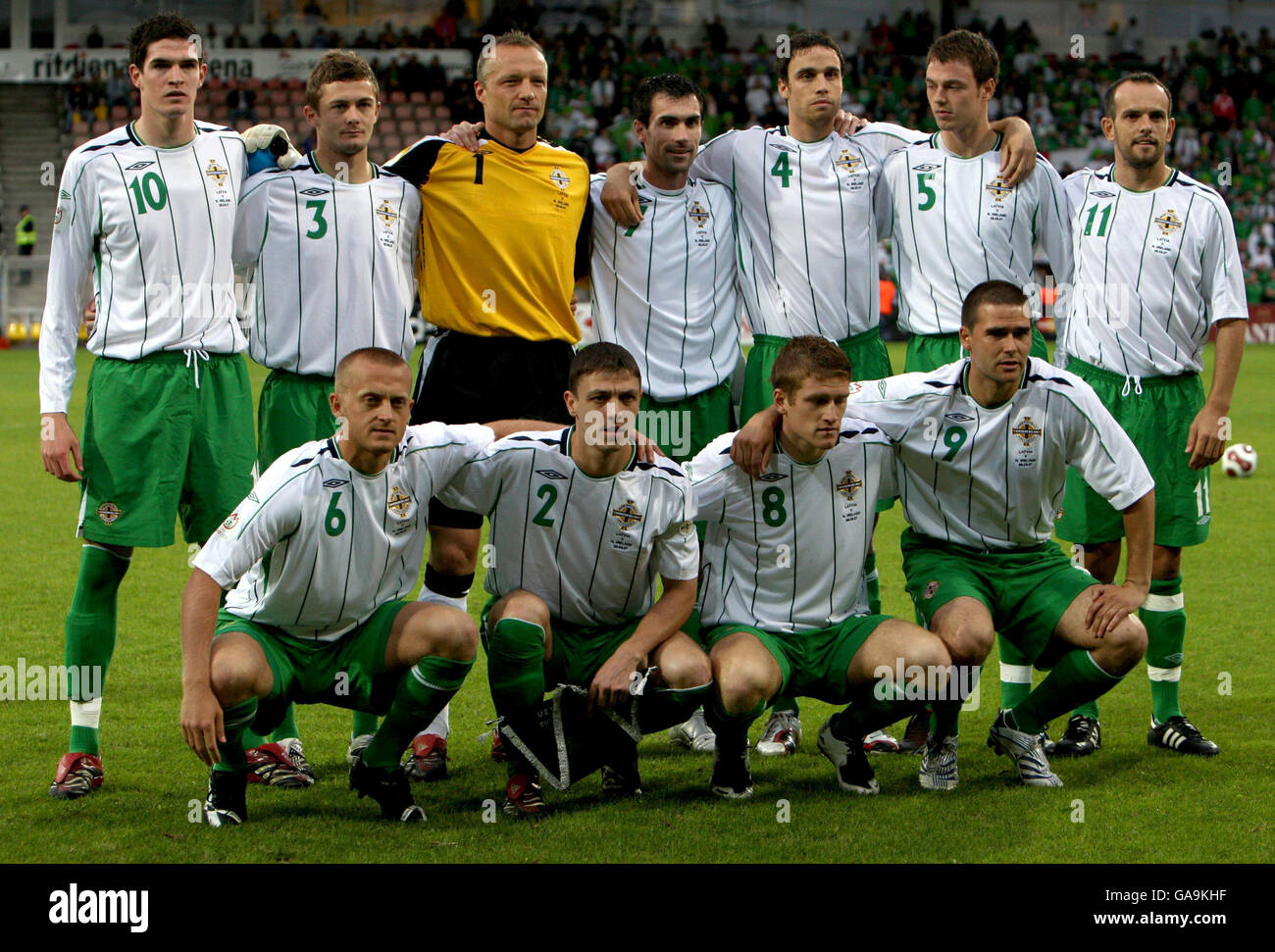 Northern Ireland's (left to right, back row) Kyle Lafferty, George ...