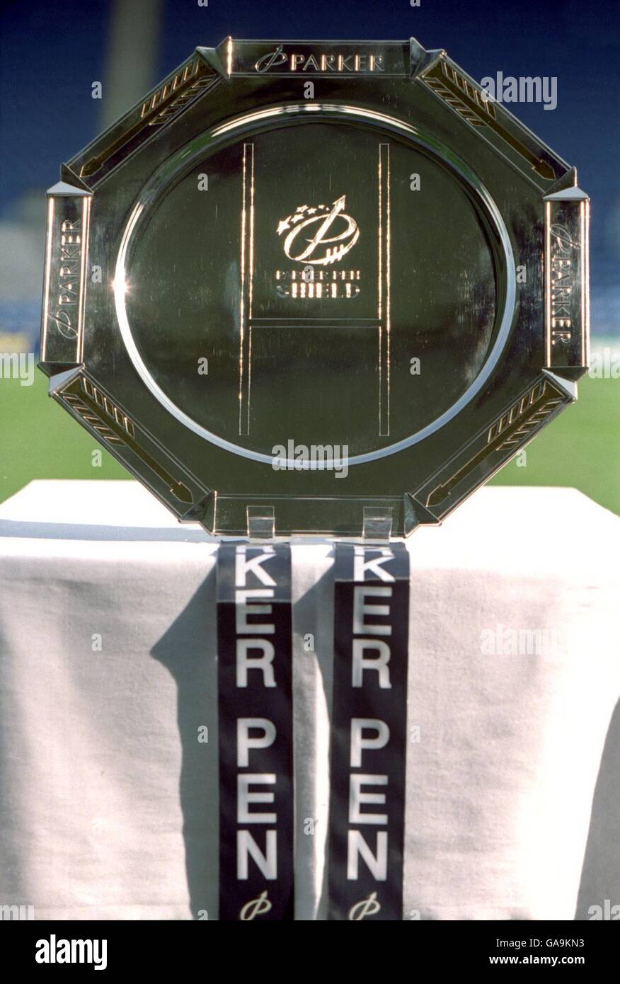 Parker pen photoshoot hi-res stock photography and images - Alamy