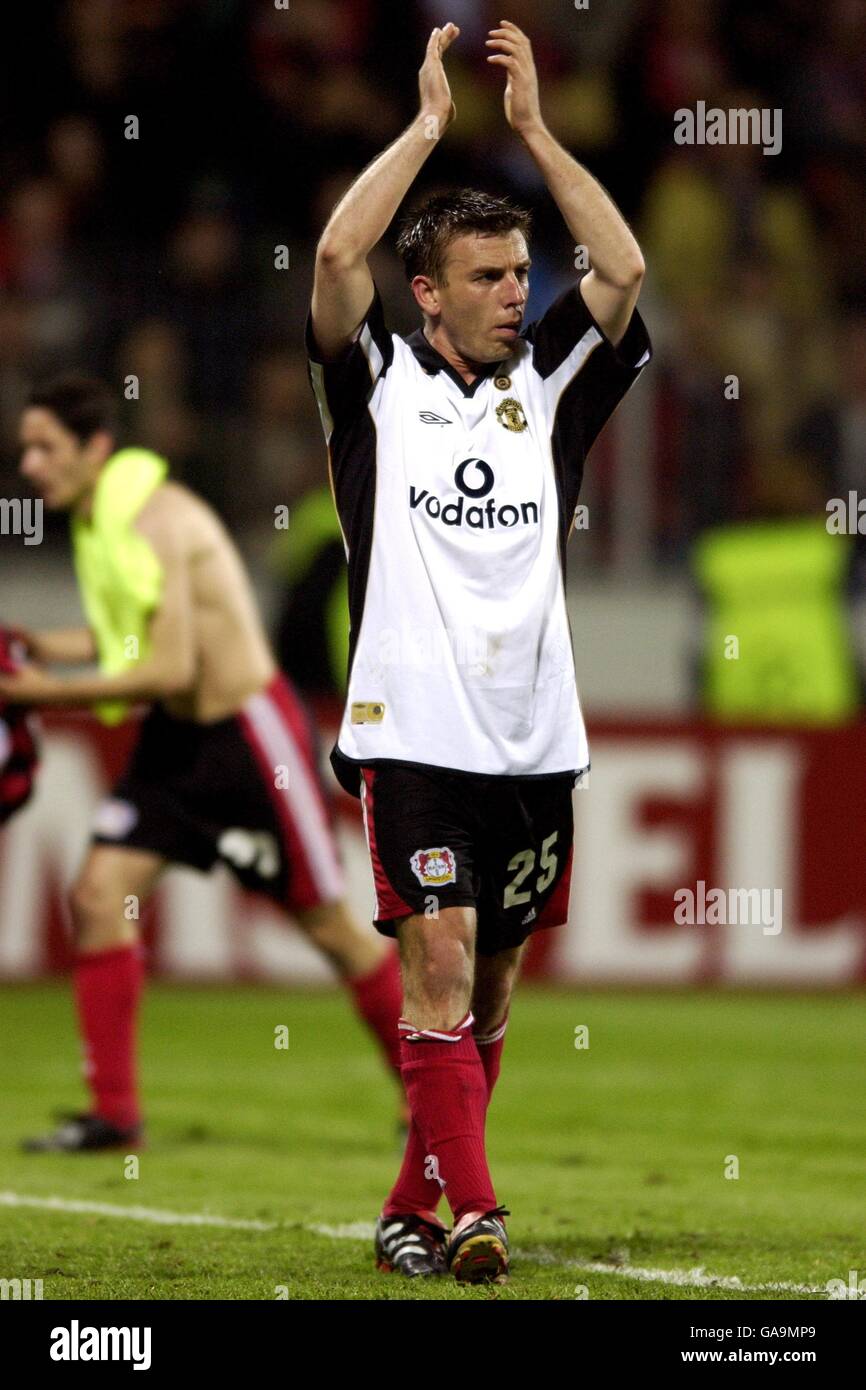 Leverkusens bernd schneider hi-res stock photography and images - Alamy