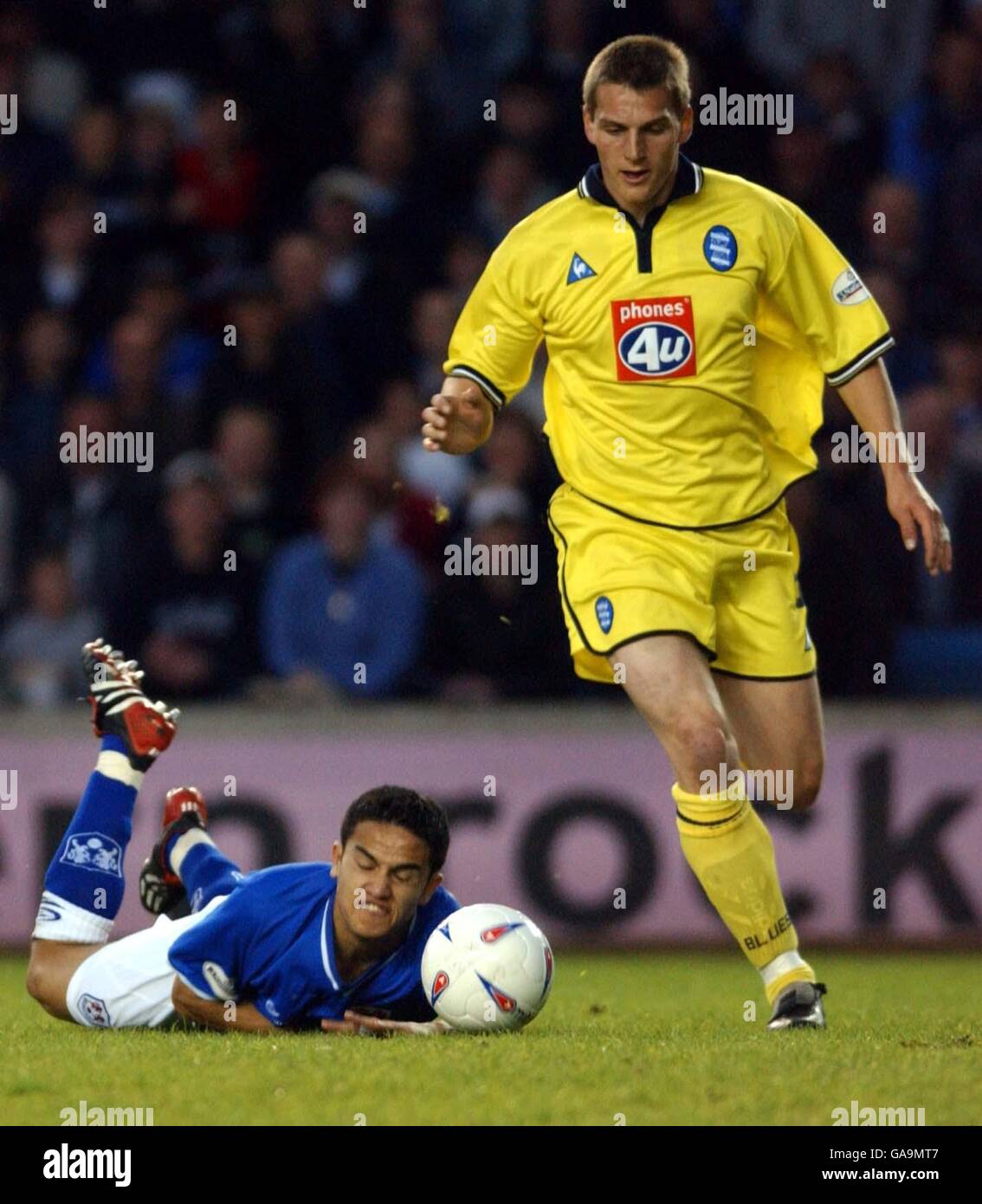 Birmingham City's Darren Purse leaves Millwall's Tim Cahill behind ...