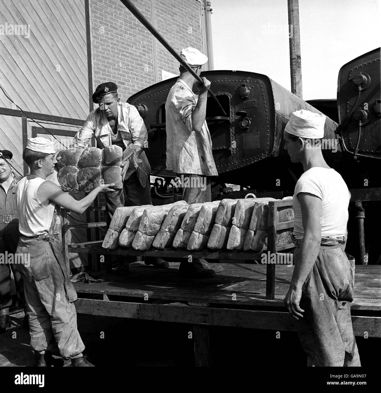 Field bake ovens hi-res stock photography and images - Alamy