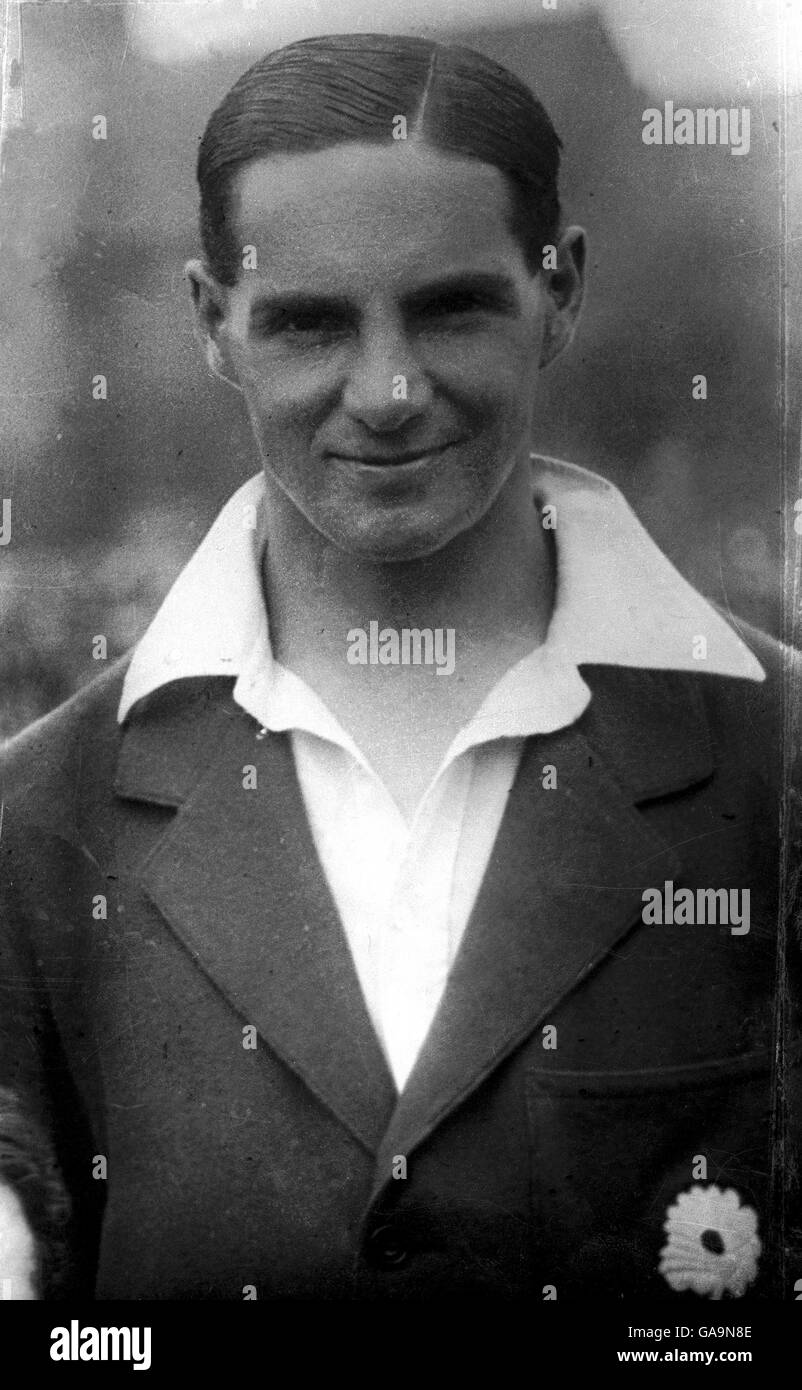 Cricket herbert sutcliffe hi-res stock photography and images - Alamy