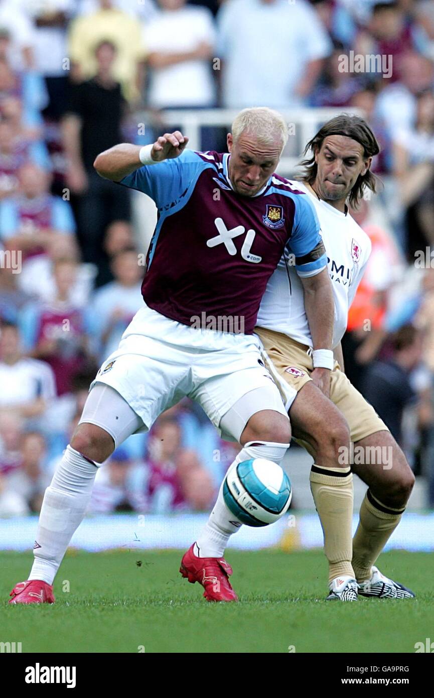 Middlesbroughs jonathan woodgate hi-res stock photography and images ...