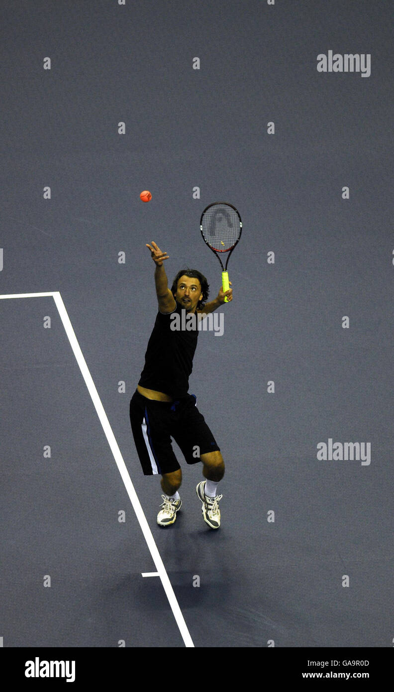 The o2 arena in london tennis hi-res stock photography and images - Alamy