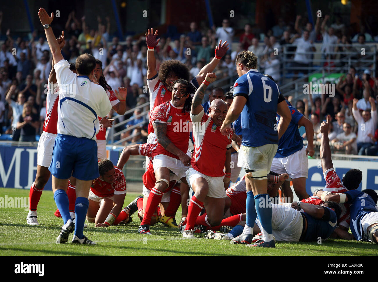 Rugby world cup 2007 samoa v tonga hi-res stock photography and images ...
