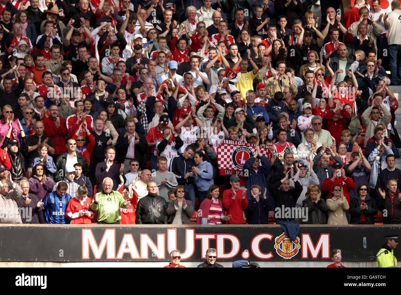 The charlton athletic fans cheer on team hi-res stock photography and ...