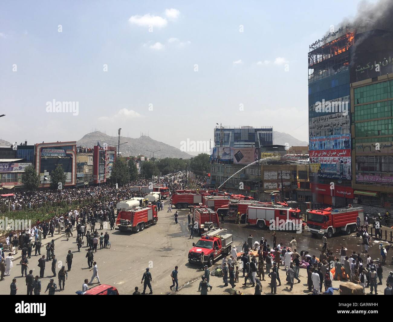 Eyewitnesses hi-res stock photography and images - Alamy