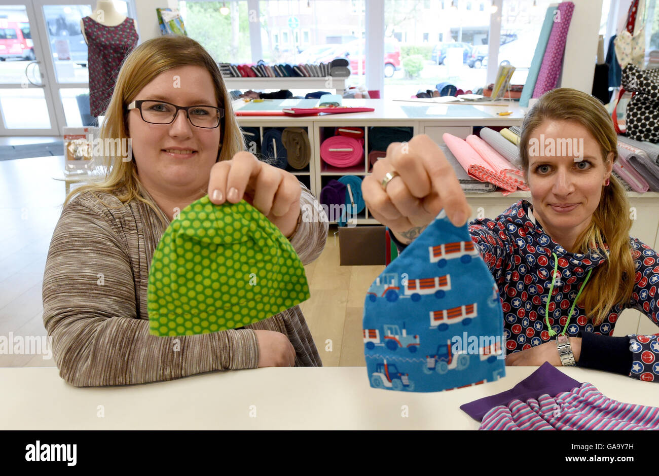 Flensburg, Germany. 3rd May, 2016. Franziska Andresen and Claudia Maier ...