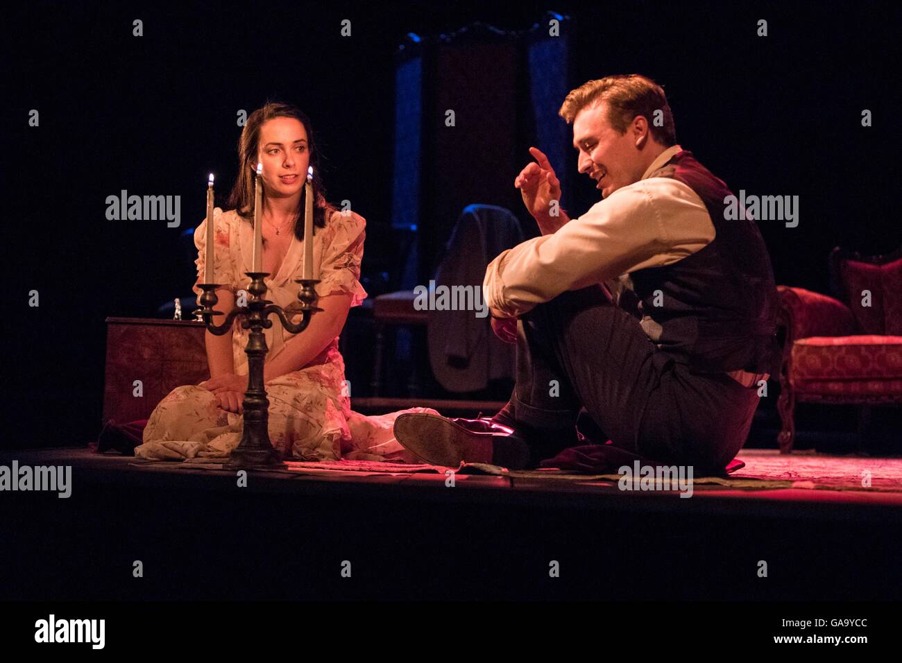 Laura and the gentleman caller hi-res stock photography and images - Alamy