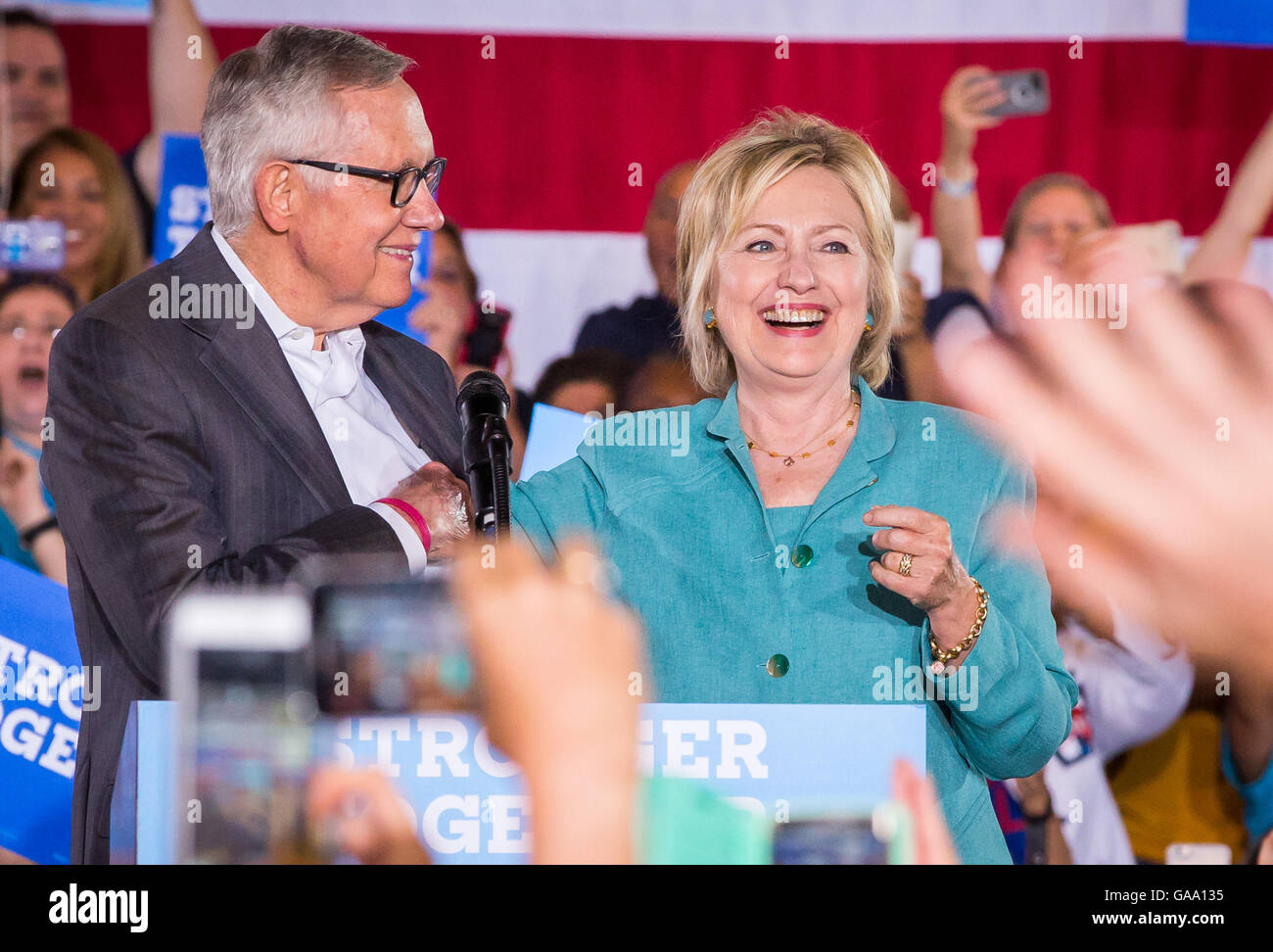 2016 senator harry hi-res stock photography and images - Alamy