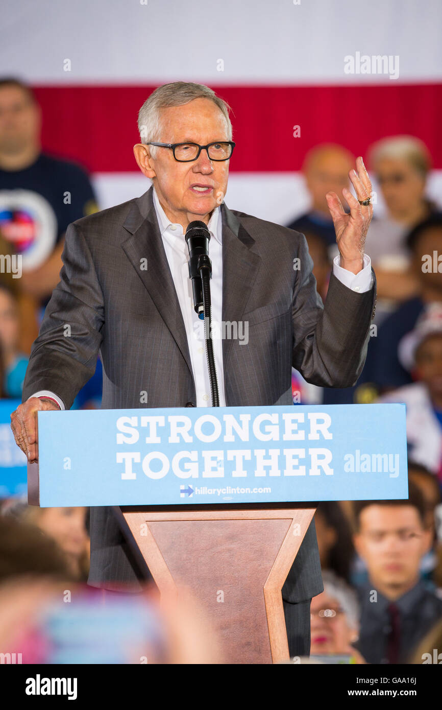 2016 senator harry hi-res stock photography and images - Alamy