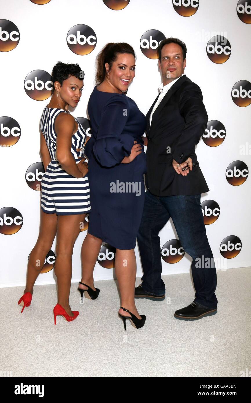 Carly Hughes, Katy Mixon, Diedrich Bader at arrivals for Disney ABC ...