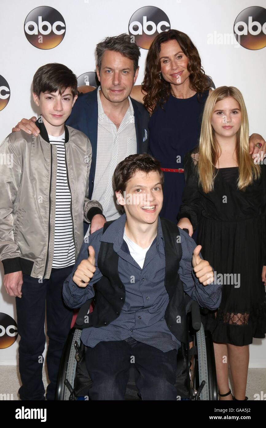 Beverly Hills, CA. 4th Aug, 2016. Mason Cook, John Ross Bowie, Minnie ...