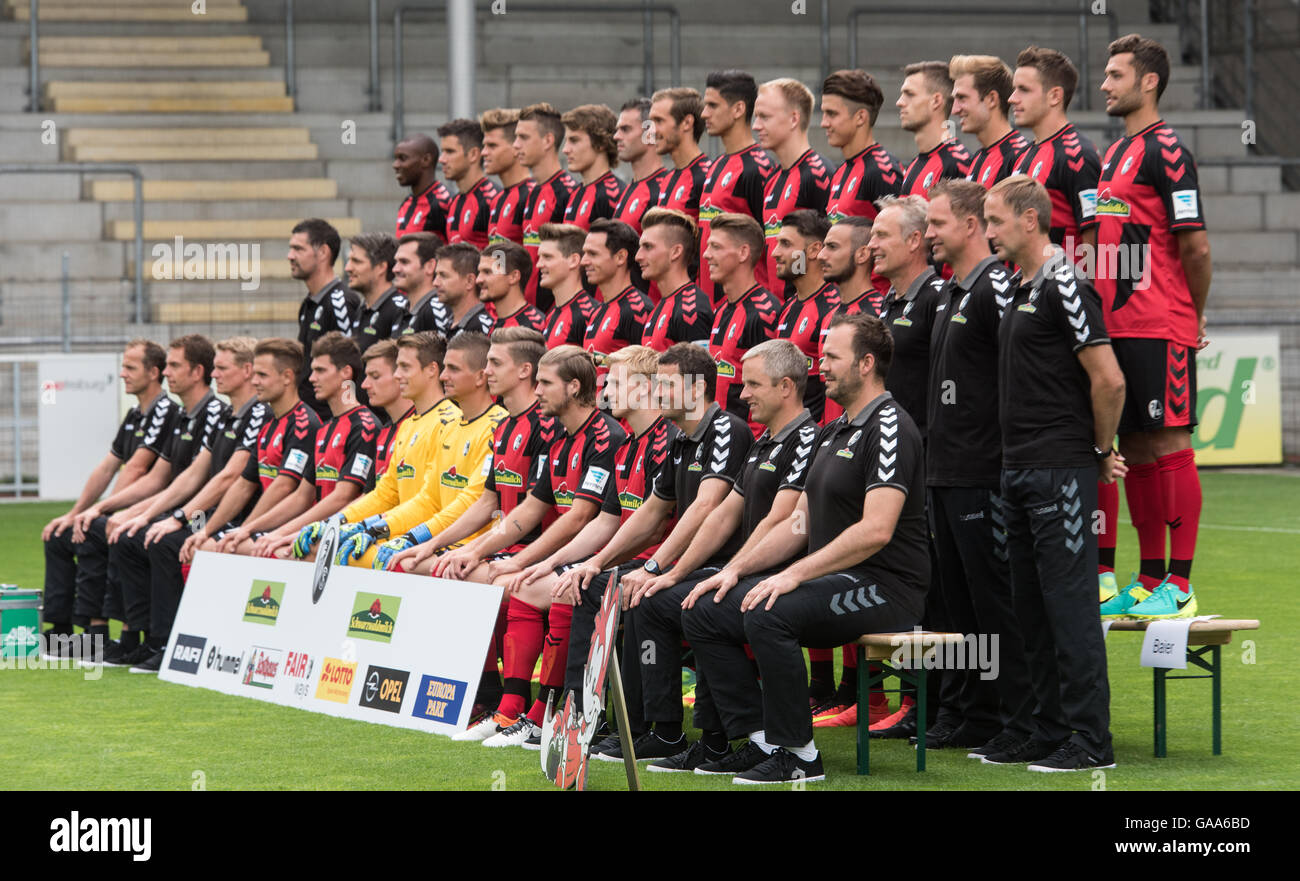 Freiburg, Germany. 5th Aug, 2016. The SC Freiburg team poses for a ...