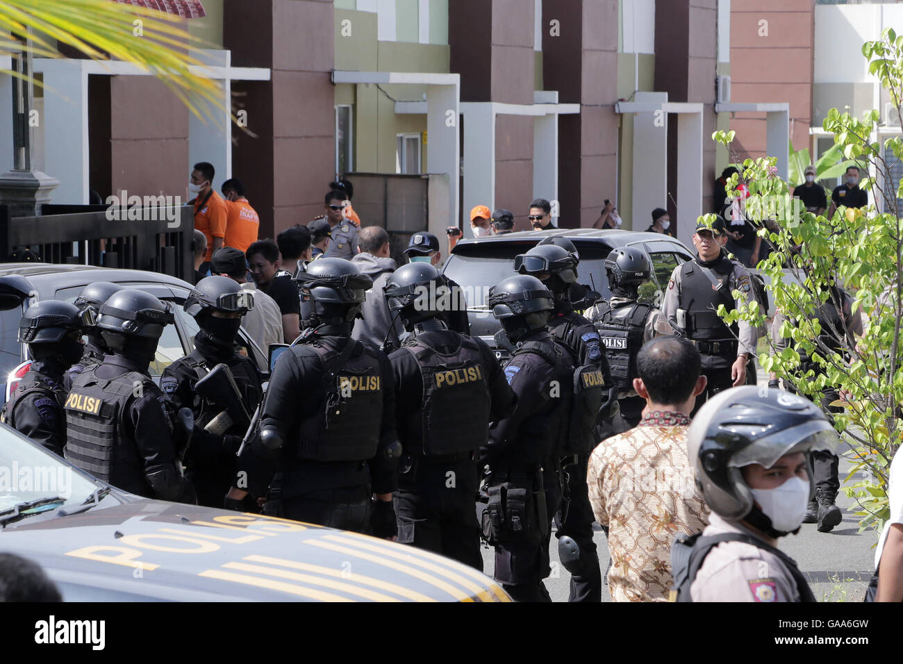 Batam, Riau Islands, Indonesia. 5th Aug, 2016. Indonesian anti-terror ...