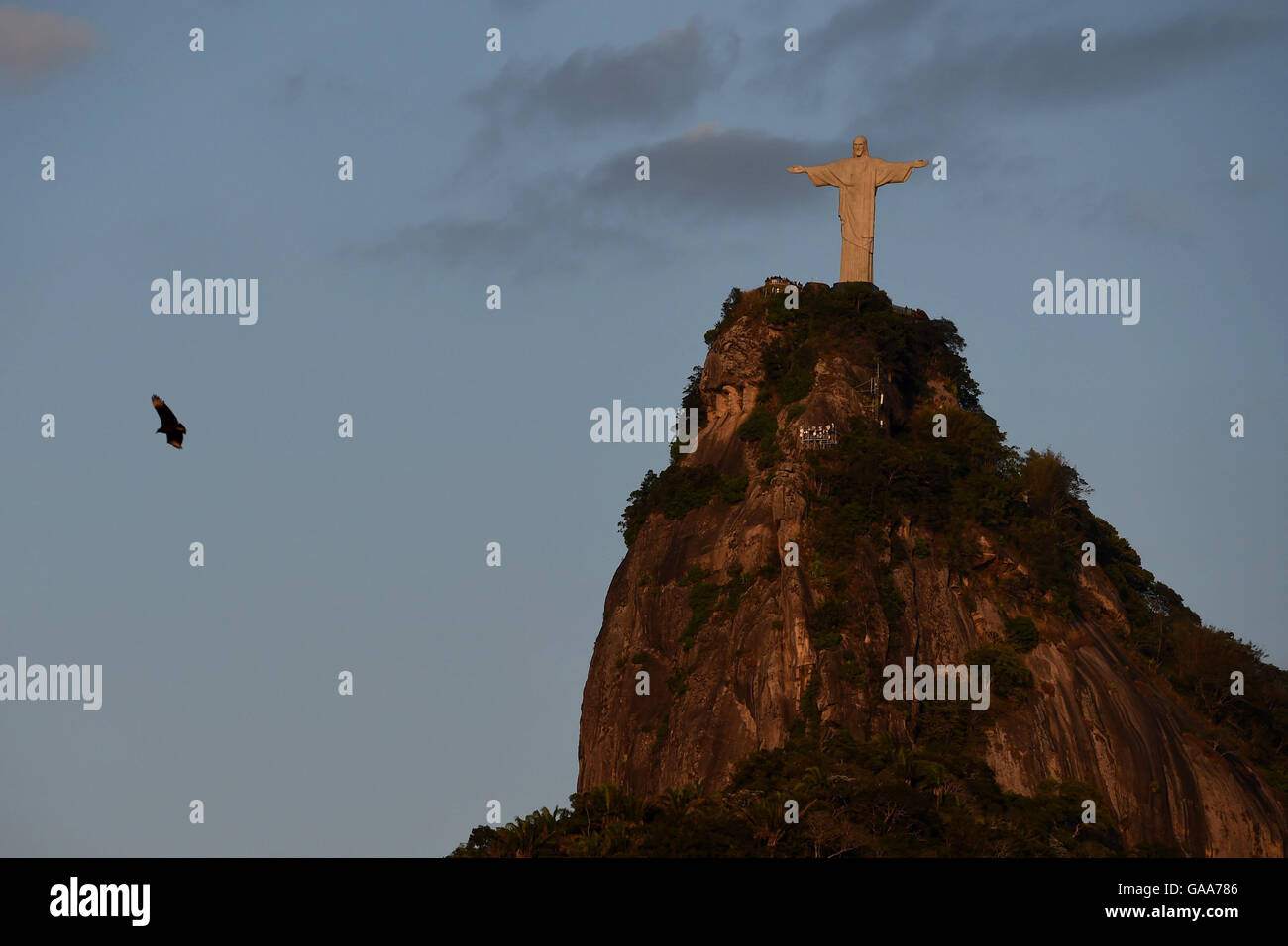 Rio De Janeiro, Brazil. 5th Aug, 2016. The statue of Christo the ...