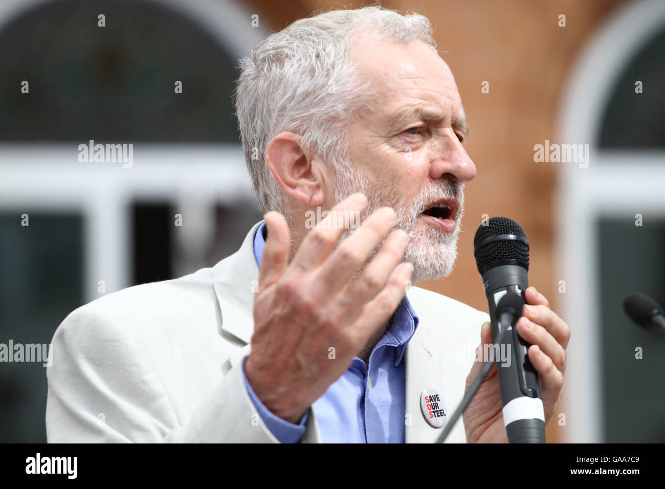 Penderyn Square, Merthyr Tydfil, South Wales, UK. 5th August, 2016. The ...