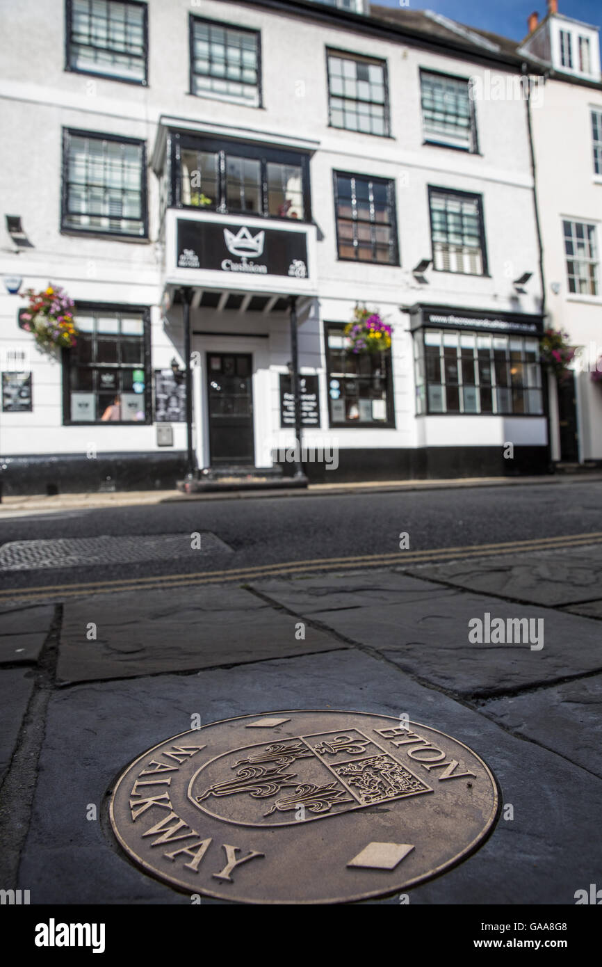 Eton walkway hi-res stock photography and images - Alamy