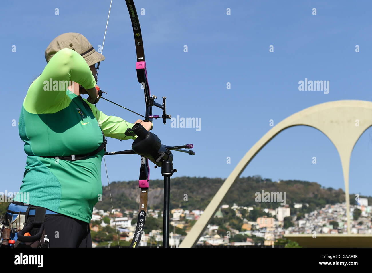 RIO DE JANEIRO, RJ - 05.08.2016: OLYMPICS 2016 ARCHERY - NIKITIN Sarah ...