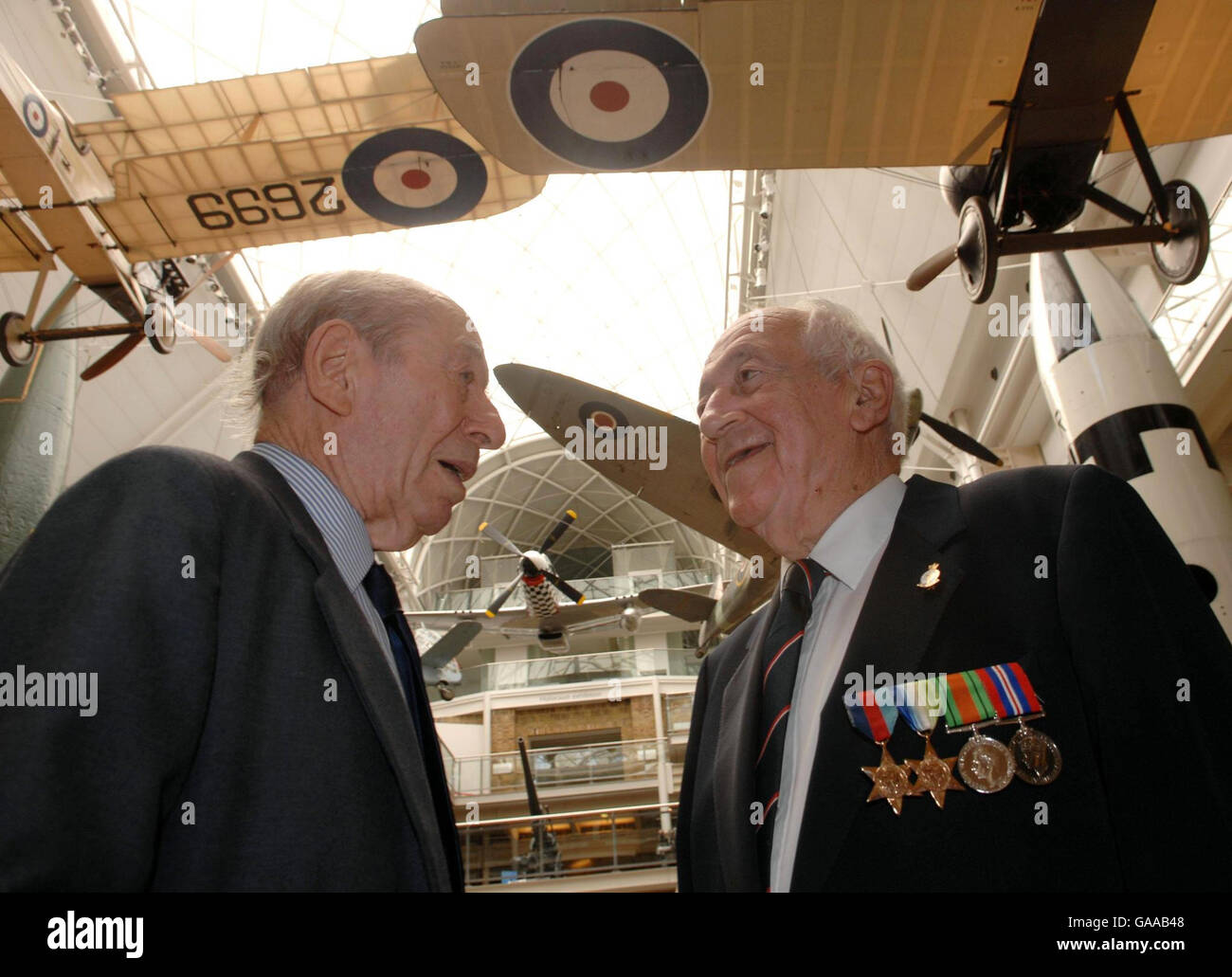 The bill reunion hi-res stock photography and images - Alamy