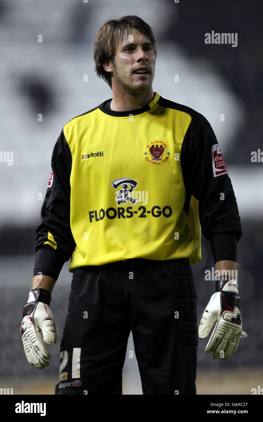Blackpool goalkeeper rhys evans hi-res stock photography and images - Alamy