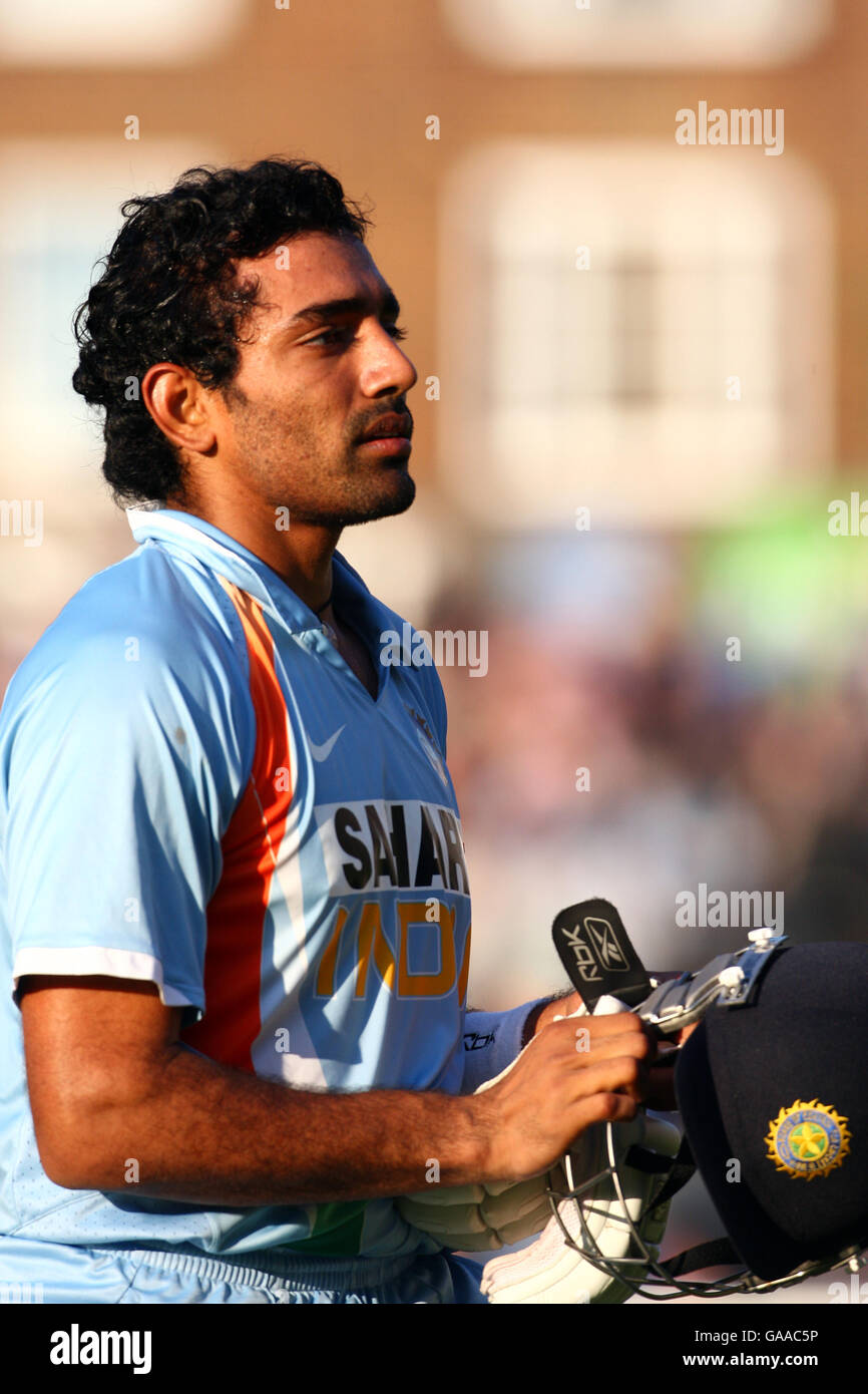Robin uthappa hi-res stock photography and images - Alamy