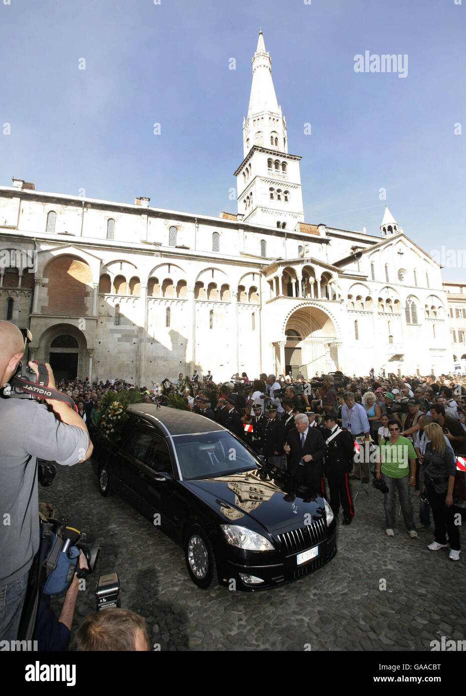 Luciano Pavarotti Funeral Stock Photos & Luciano Pavarotti Funeral ...